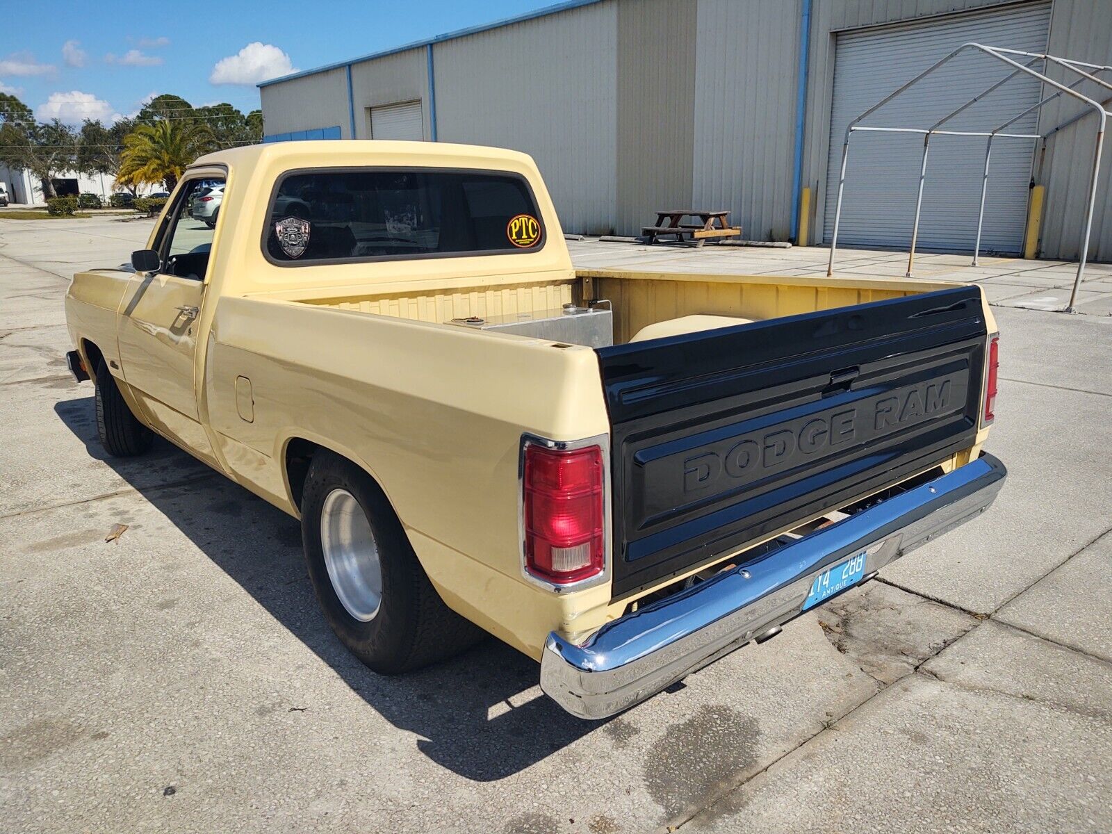 1985 Dodge D100 short bed pick up hot rod for sale