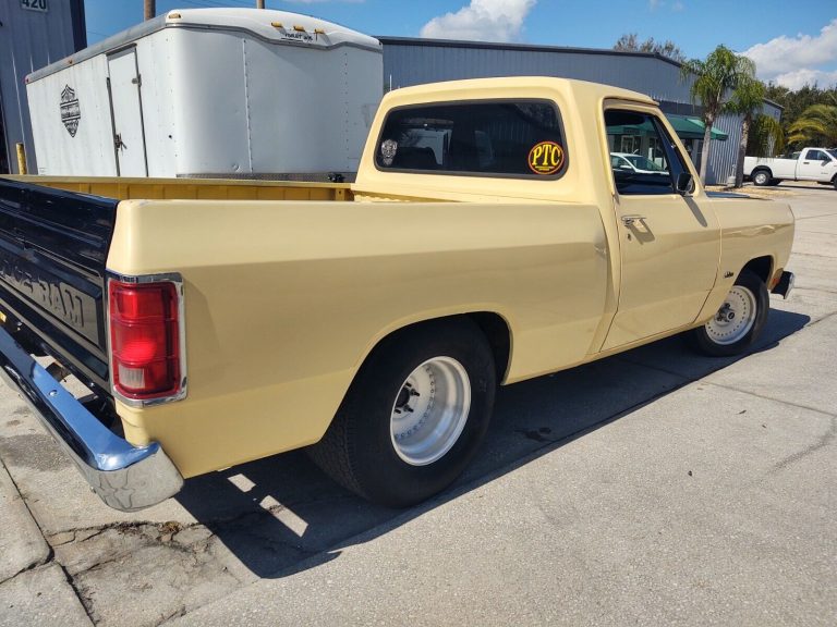 1985 Dodge D100 short bed pick up hot rod for sale